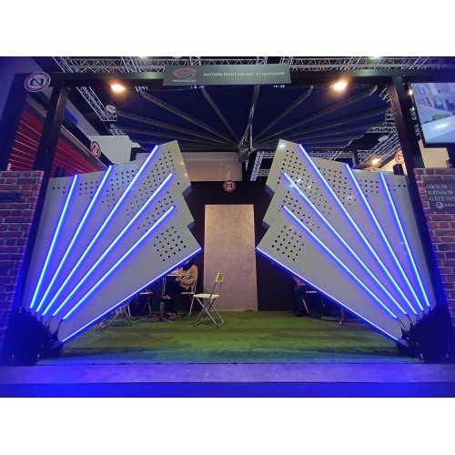 Fan Wing Vertical Gate